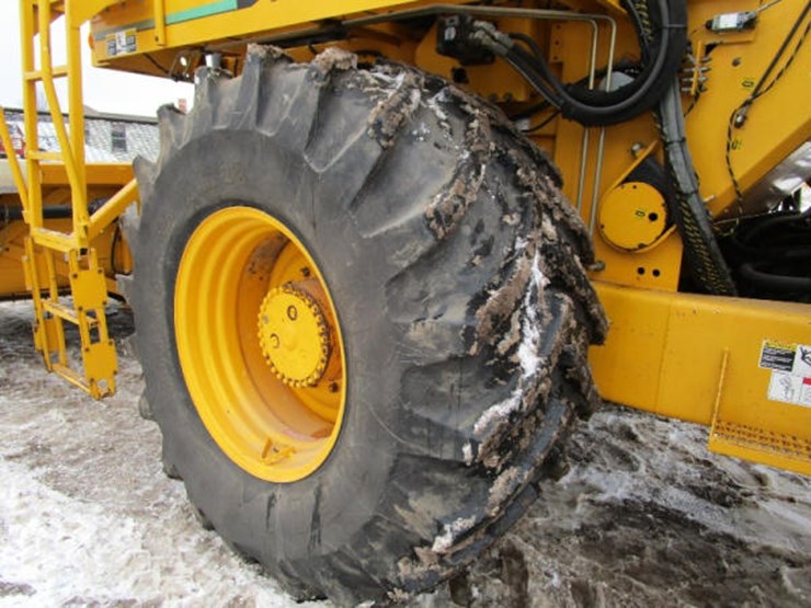 2004 Oxbo 2480 Legacy - Lot #154, Online Only Equipment Auction, 3/5 ...