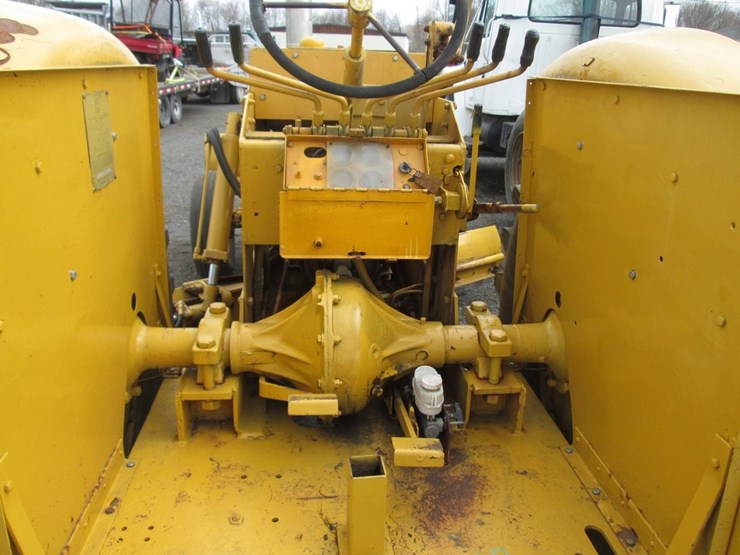 Huber M600 - Lot #945, Public Equipment Auction, 5/4/2019, Sales ...