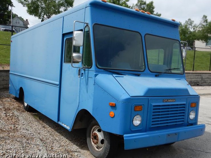 1990 Chevrolet P30 Route Star - Lot #DY9830, Online Only Government ...