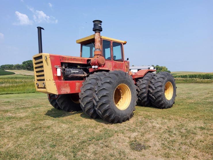 1977 VERSATILE 950 - Lot #GK7704, Farm Equipment, Construction ...