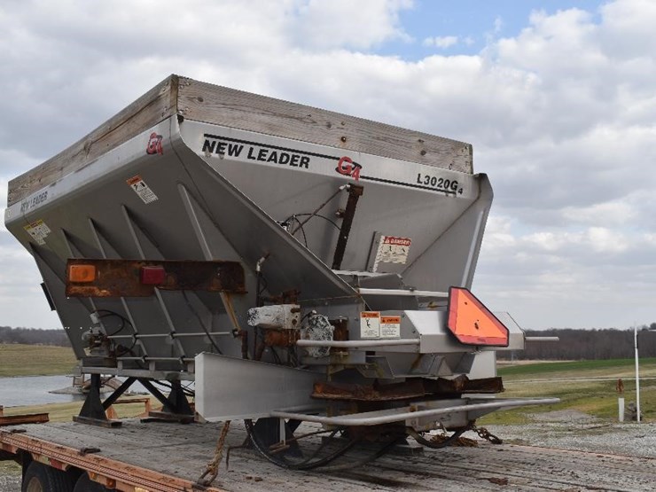 2006 NEW LEADER L3020 G4 - Lot #FZ0166, Equipment Auction - Farm ...