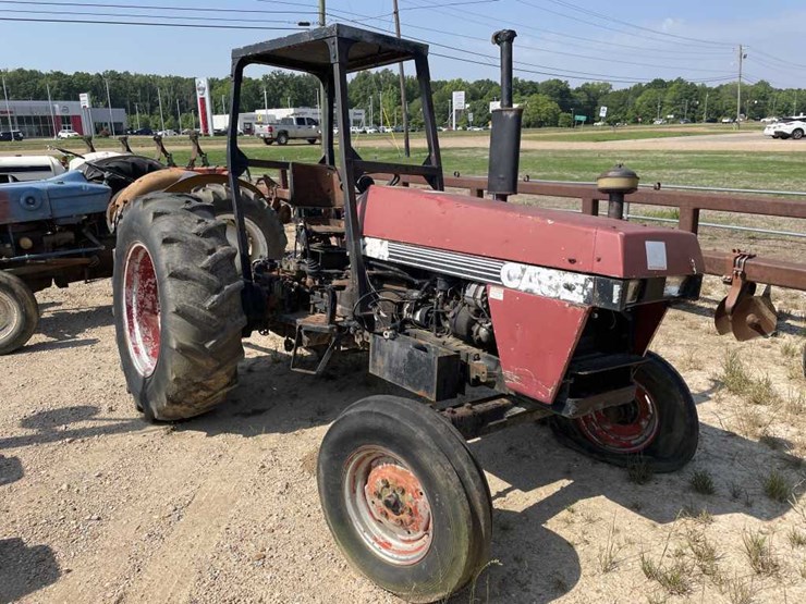 Case 1294 Tractor - Lot #75, Farm Equipment Auction, 5/26/2022, Mid ...