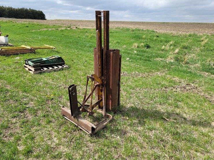 3-Pt Post Pounder - Lot #HB8068, Equipment Auction - Farm Equipment ...