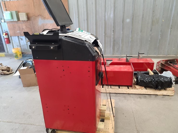Hunter DSP600 S811 Plus Automotive Alignment Machine - Lot #GM4581 ...