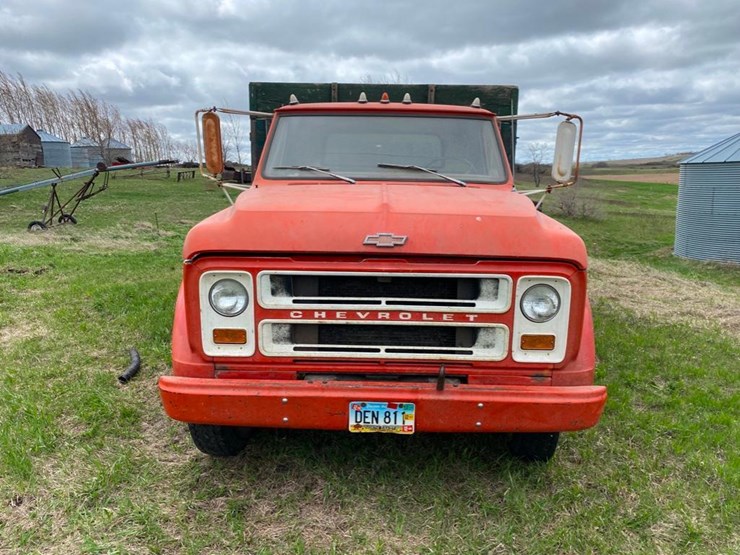 1967 CHEVROLET C50 - Lot #32, Gene Woolley Estate Farm Equipment and ...