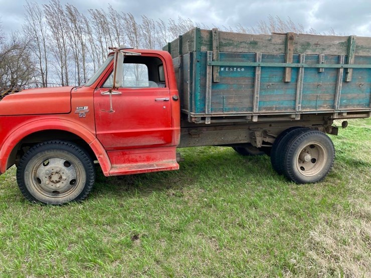 1967 CHEVROLET C50 - Lot #32, Gene Woolley Estate Farm Equipment and ...