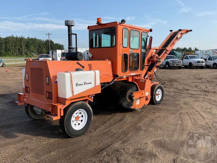 2015 BROCE MK1 BROOM W/CONVEYOR SN: 500139 SWEEPER - Lot #252, LATE ...