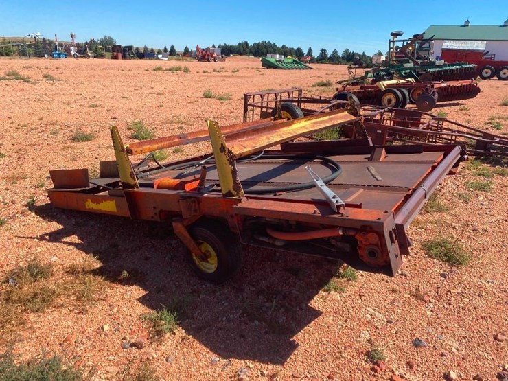 Farmhand Square Bale Accumulator - Lot #111, Pifer's Western Dakota ...