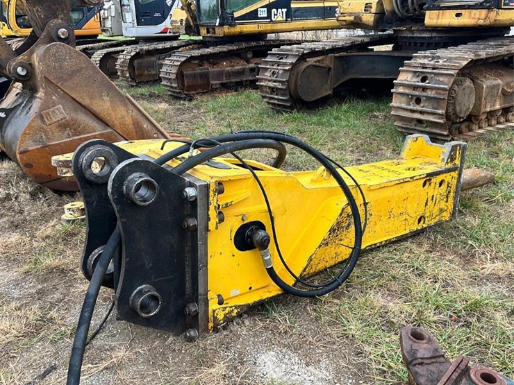 "ABSOLUTE" 2000 Atlas Copco HB3000 Hoe Ram - Lot #115, October Kentucky ...