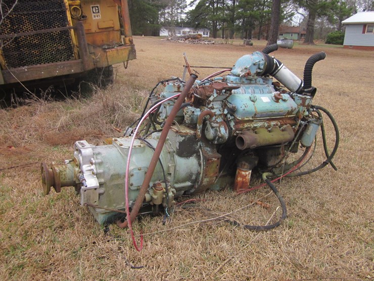 Detroit V8 Engine - Lot #161, Traditions Auction Co LLC Estate of Jean ...