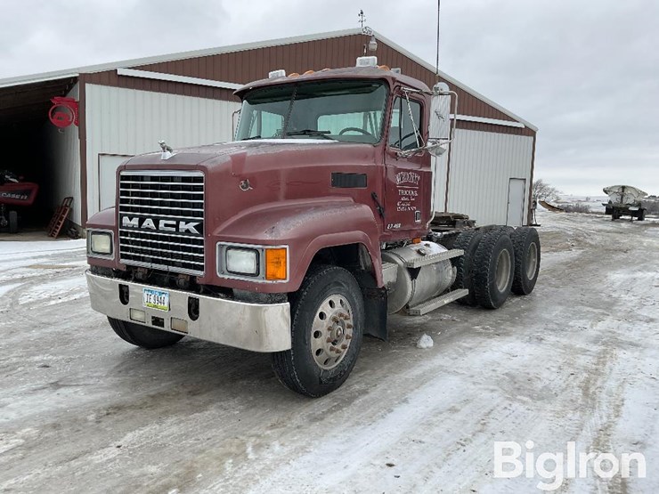 2001 MACK CH600 - Lot #HE4902, Mar 08, 2023 - Equipment Auction, 3/8 ...