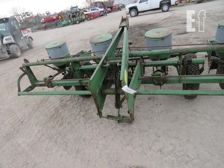 JOHN DEERE 4 ROW PLANTER WITH PLATES PLANTING ATTACHMENTS - Lot #1142 ...