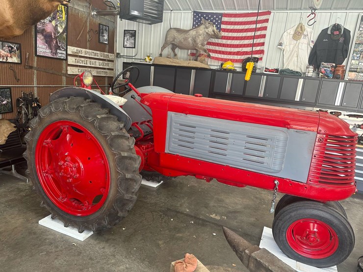 #1120 • 1938 Graham Bradley Tractor - Lot #1120, Ptacek Estate Auction ...